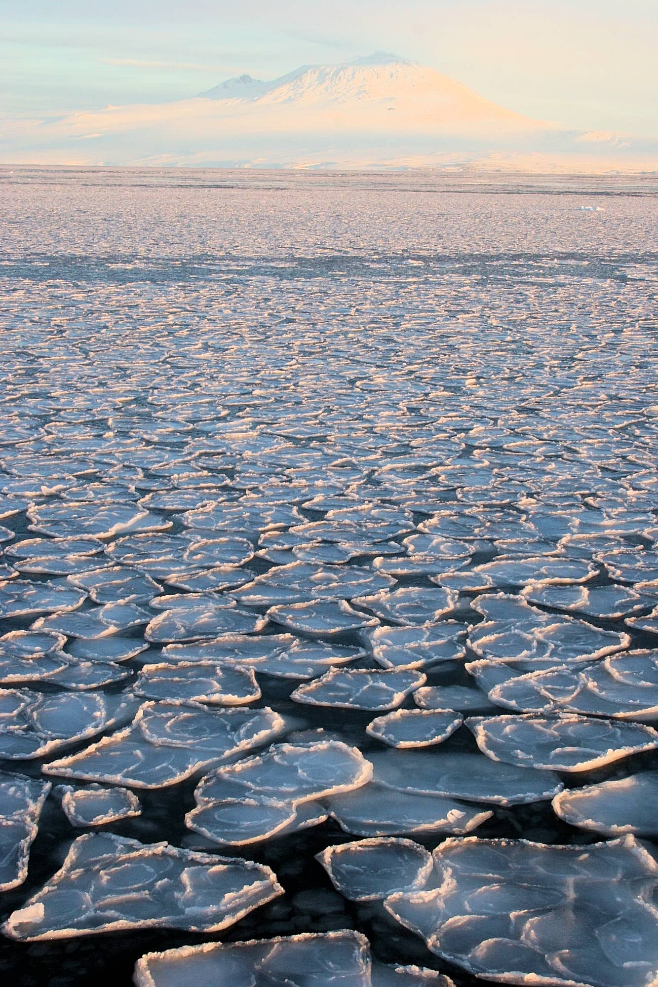 Snapshots Antarctica — Mount Erebus – Ausemade