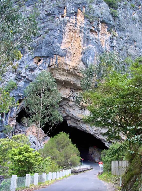 Jenolan Caves – Ausemade