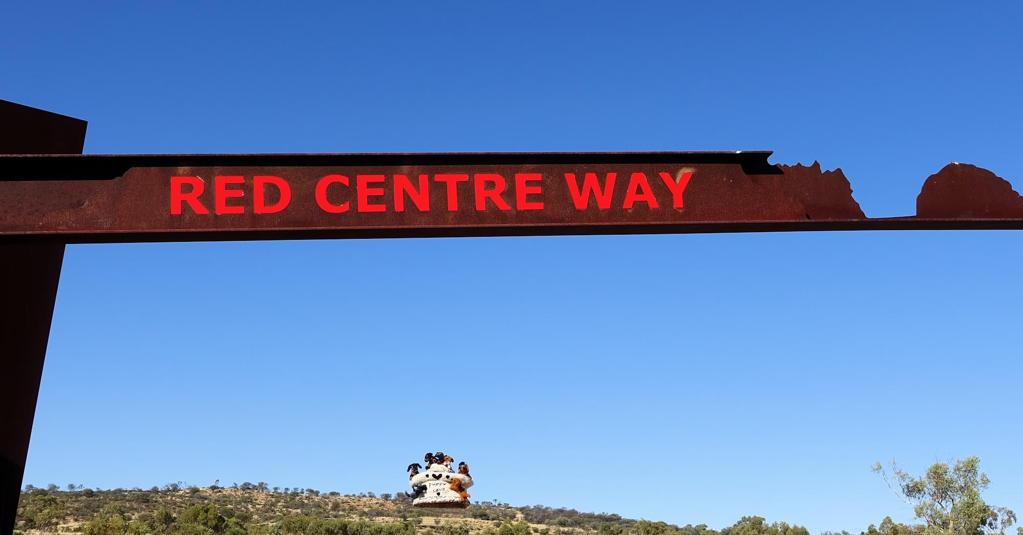 Touring the Red Centre Way with Puppy Love… – Ausemade