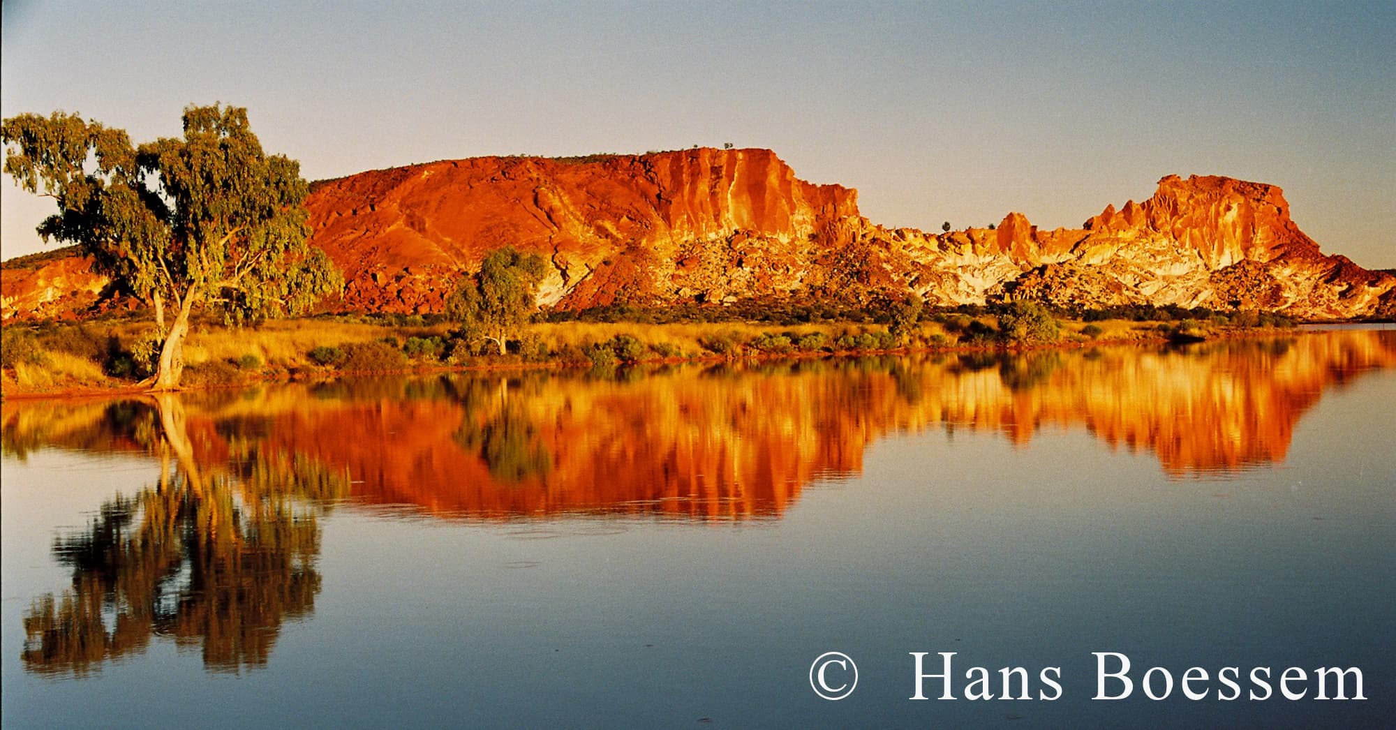 Wurre / Rainbow Valley Landscape – Ausemade